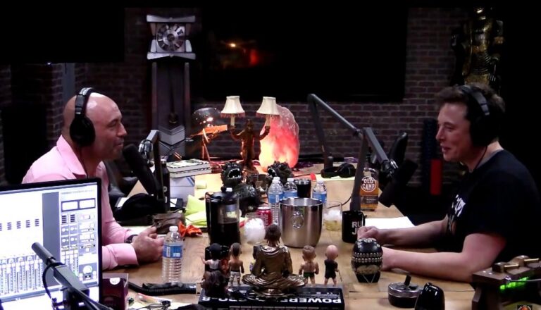 Joe Rogan Hits Apple Podcasts