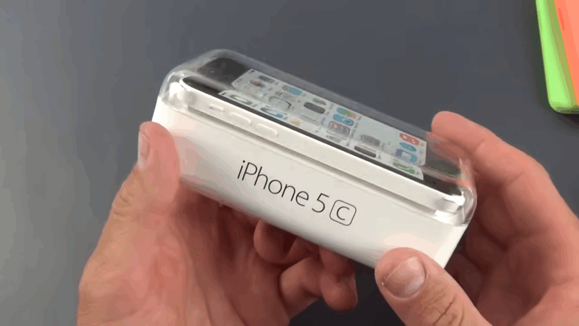 Here are what the boxes for iPhone 17 series and iPhone Air look like